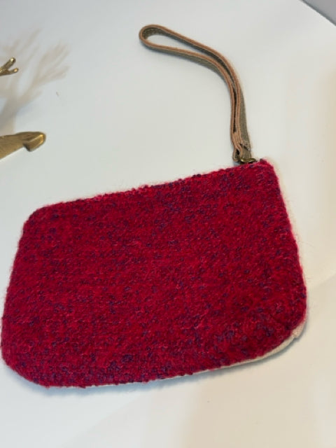 MISS ALBRIGHT Clutches – AnotherDebut